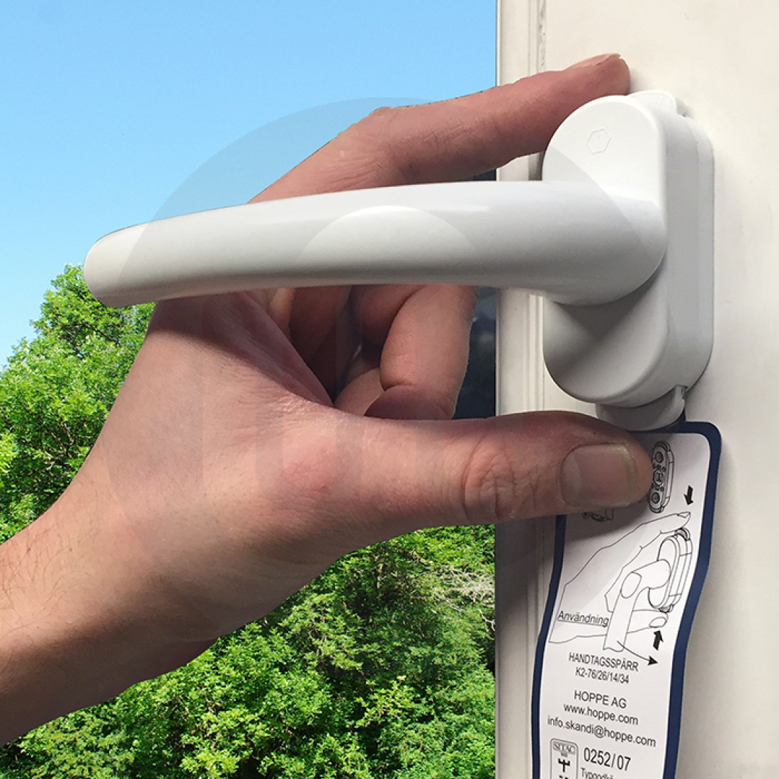 Tilt & Turn Handle with Restrictor