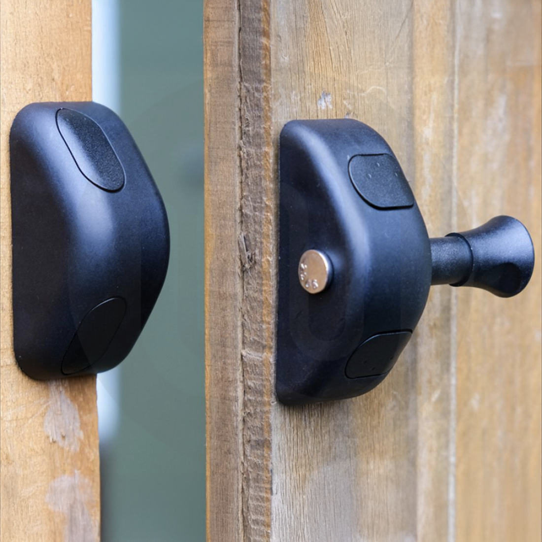 60 x 70 x 25mm Plastic Magnetic Gate Latch - Black
