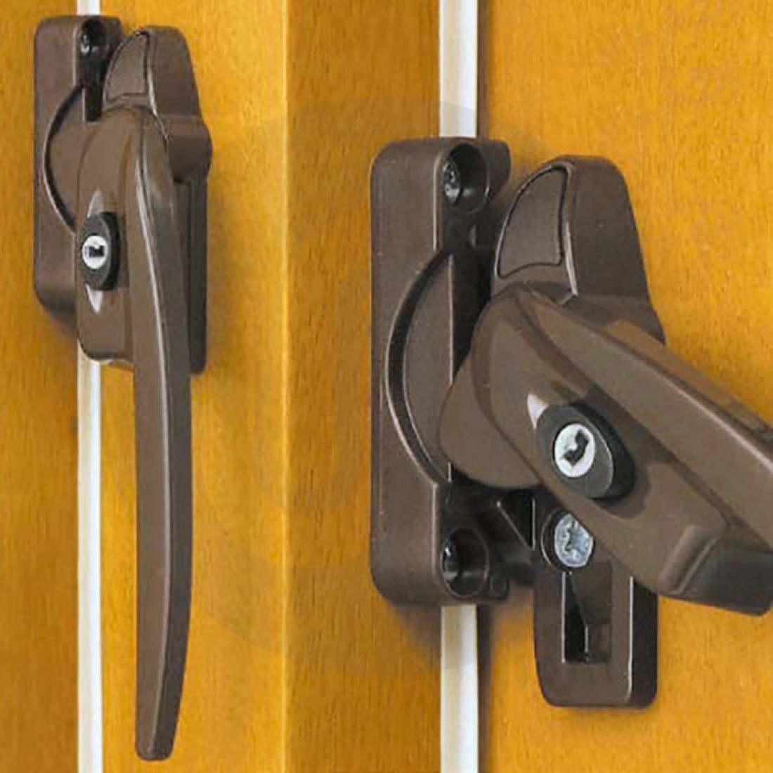 Titon Timber Cockspur Window Handle + Keep